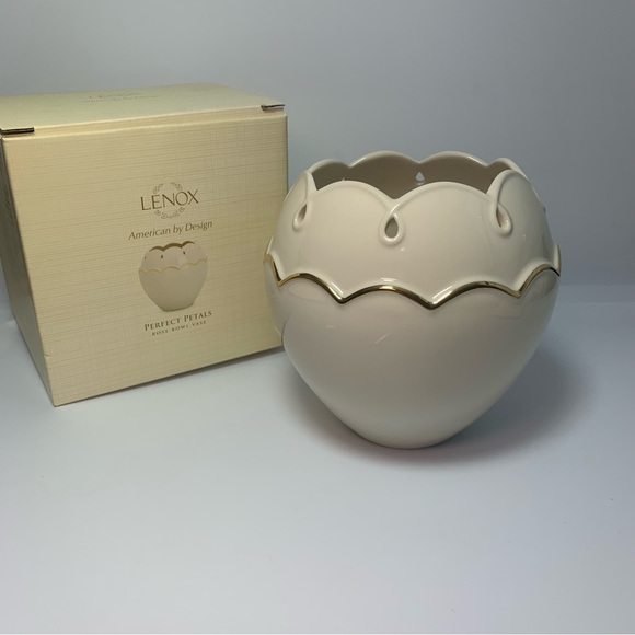 Lenox | Accents | Lenox Perfect Petals Vase With Gold Trim New In Its ...